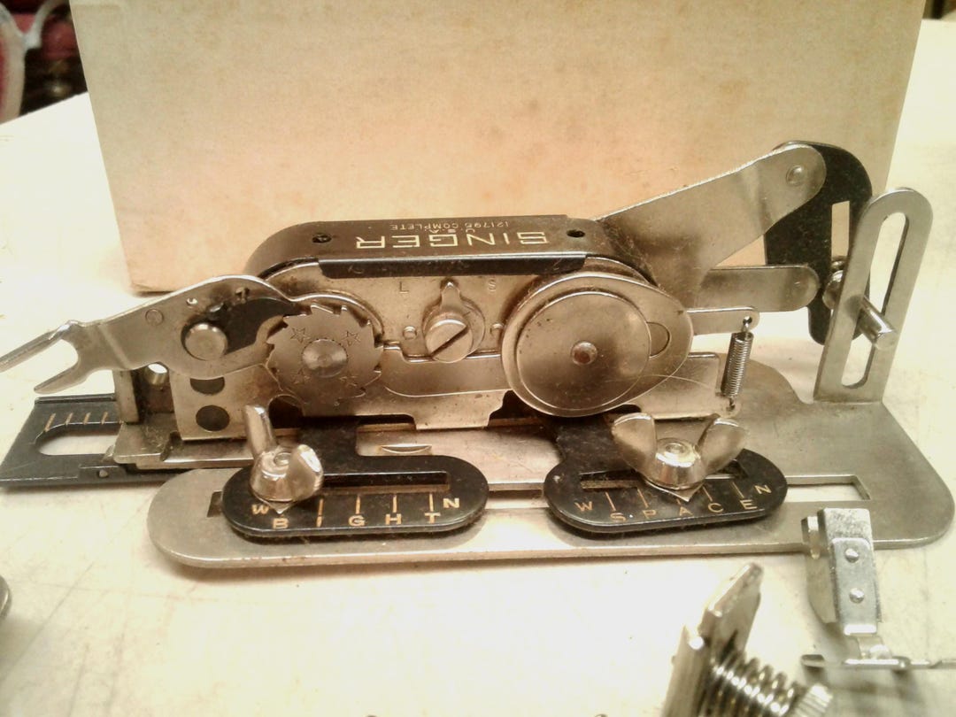 Vintage Singer Buttonhole Attachment No 121795 in Original Box With ...