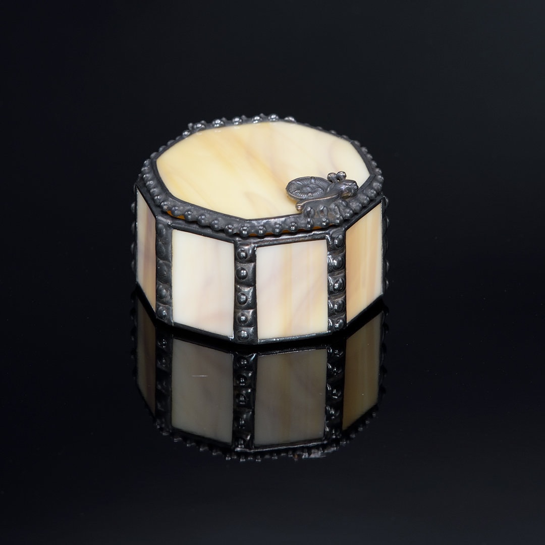 Snail stained glass box tiny box jewelry box snail charm | Etsy