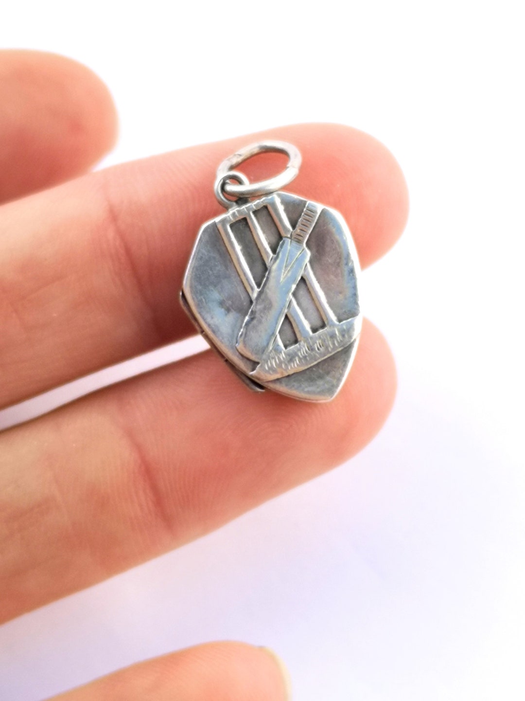 Victorian Silver Locket With Cricket Stumps & Bat 1876 Birmingham ...
