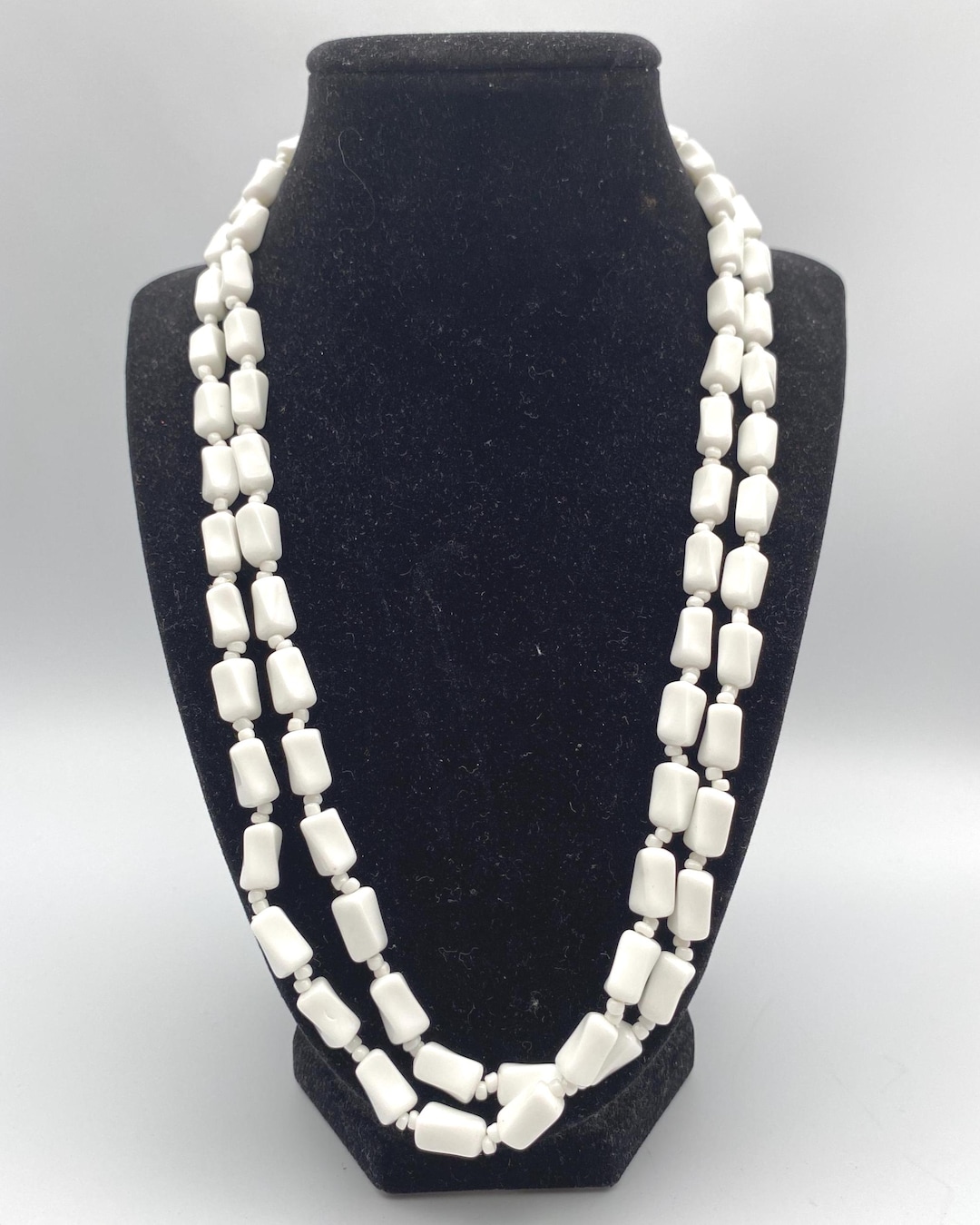 Vintage 1920's Flapper Style Long Milk Glass Beaded Necklace With ...