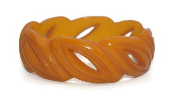 Vintage Butterscotch Bakelite Carved Cut Out 8 Inch B… - Gem