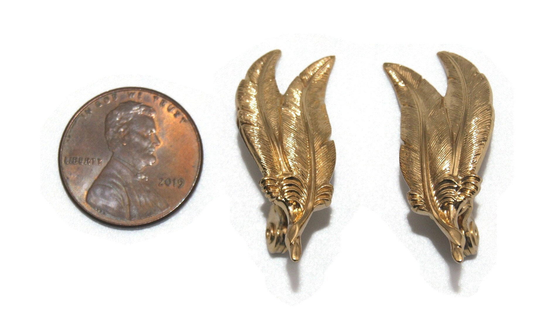 Vintage Monet Gold Tone Leaf Clip on Earrings. Monet Hallmark. | Etsy