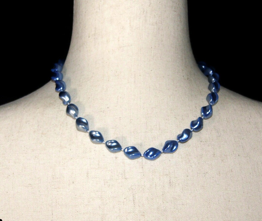 Vintage 18 Inch Blue Faux Pearl Beaded Necklace With a Gold Tone Spring ...