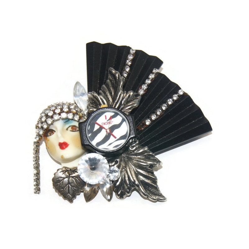 Flapper Girl Brooch - Etsy