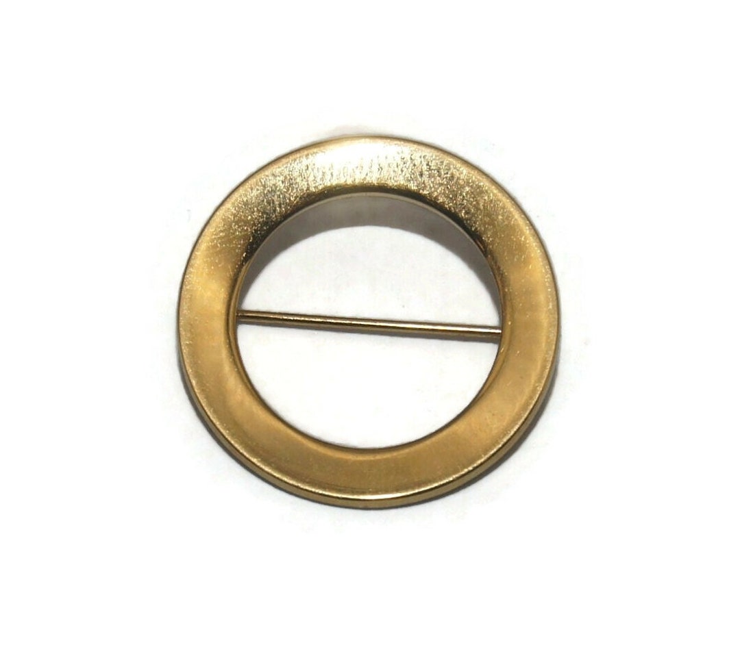 Small Vintage Monet Gold Tone Circle Brooch, Lapel Pin. Monet Hallmark ...