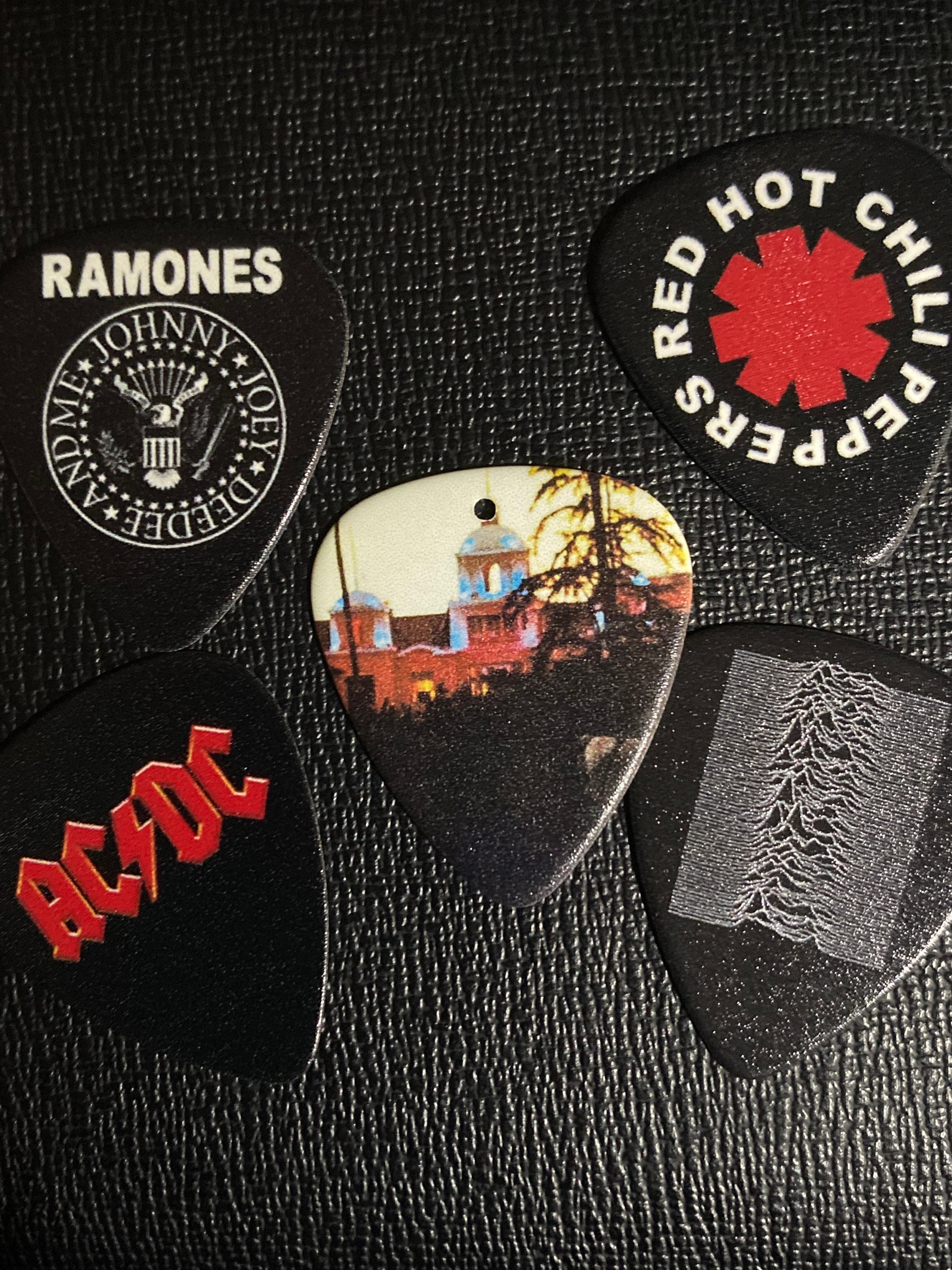 Rock Album Cover Plectrum Keychains - Etsy.de