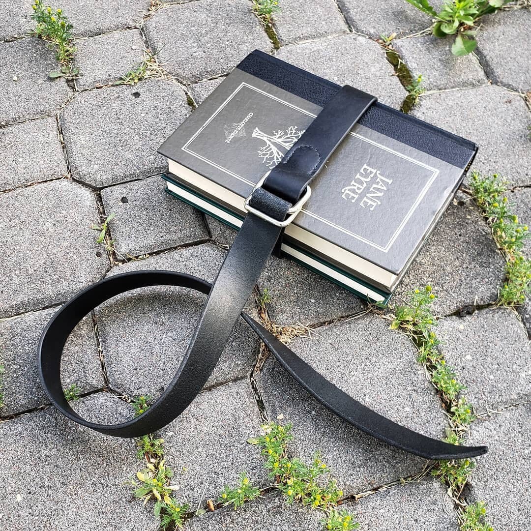 Leather Book Belt the Hemingway Minimalist in Black - Etsy
