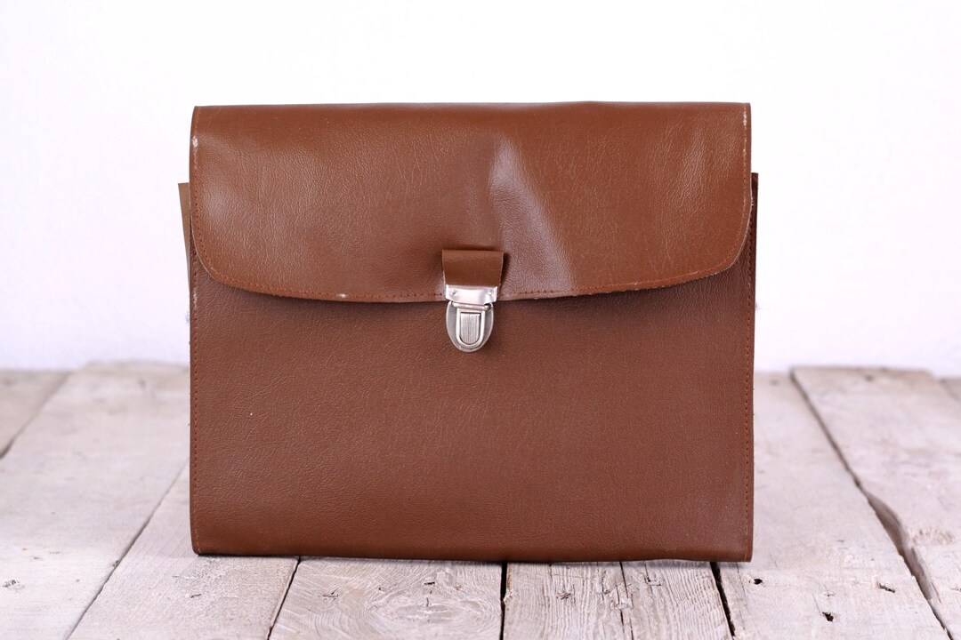 Vintage Brown Vinyl Portfolio: 80s School Paper Organizer - Etsy