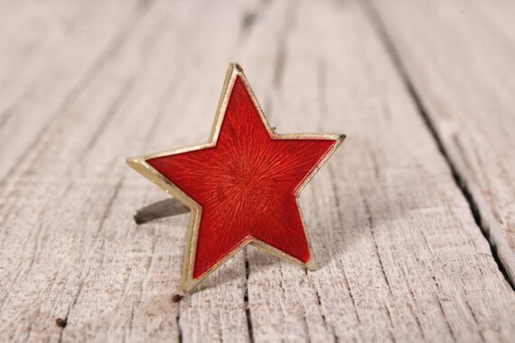 Vintage Soviet star pin from military hat Made in USS… - Gem