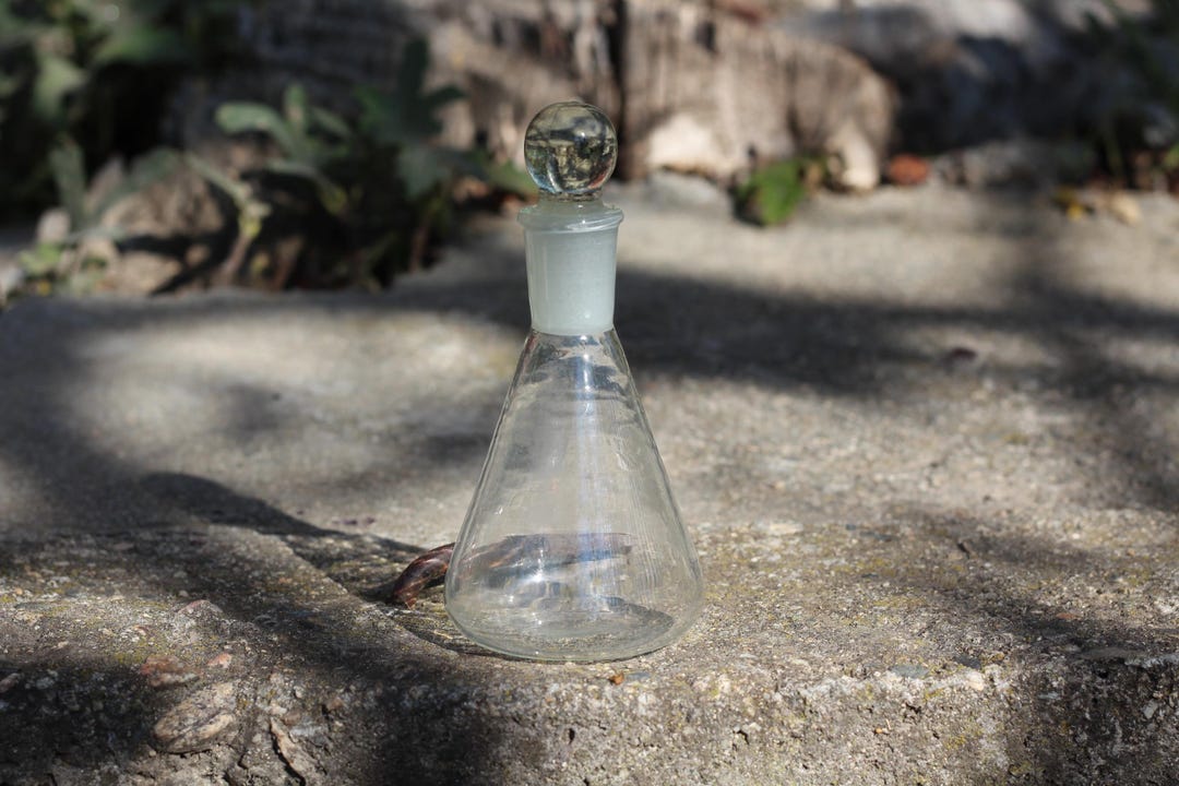 Vintage Lab Glass Flask With Stopper: DDR Scientist Beaker, 100 Ml - Etsy