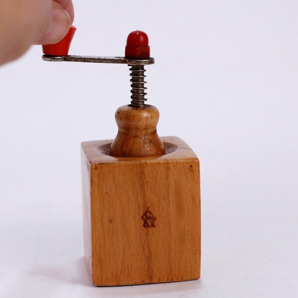 Pepper Grinder - Etsy