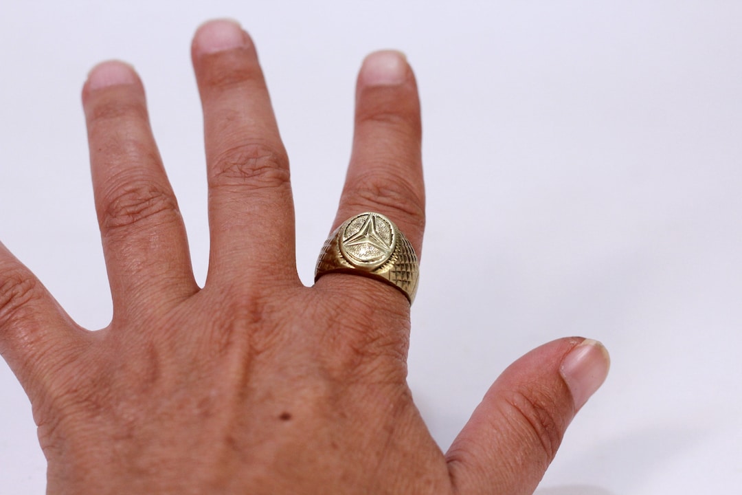 Vintage Solid Brass Ring With Ornament Size: US-11 / UK-W - Etsy