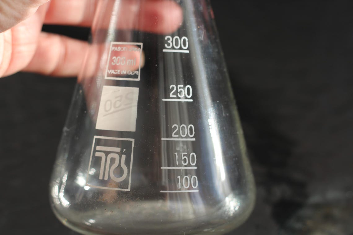 Vintage Lab Glass Flask: 300 Ml Medical Beaker, Made in DDR - Etsy