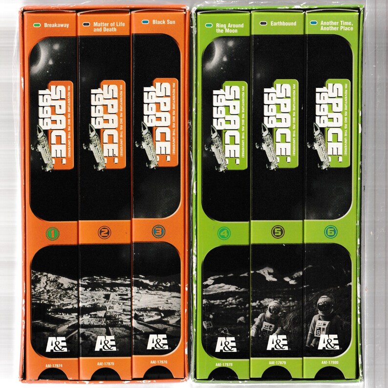 Space: 1999 VHS Set 1 and Set 2 c 2000 A&E Martin Landau, Barbara Bain ...