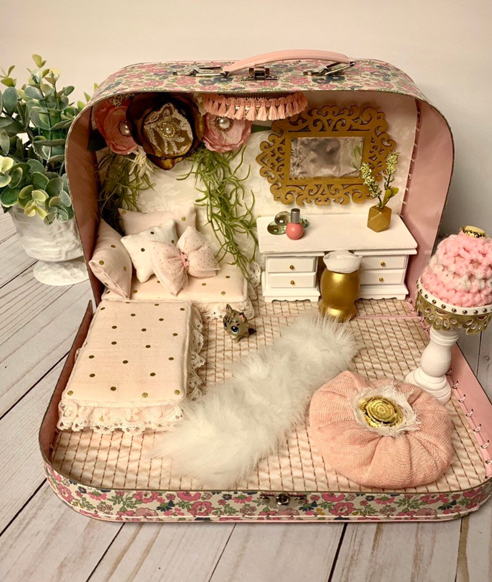 Travel Dollhouse, Dollhouse, Suitcase Dollhouse Dollhouse Miniatures ...