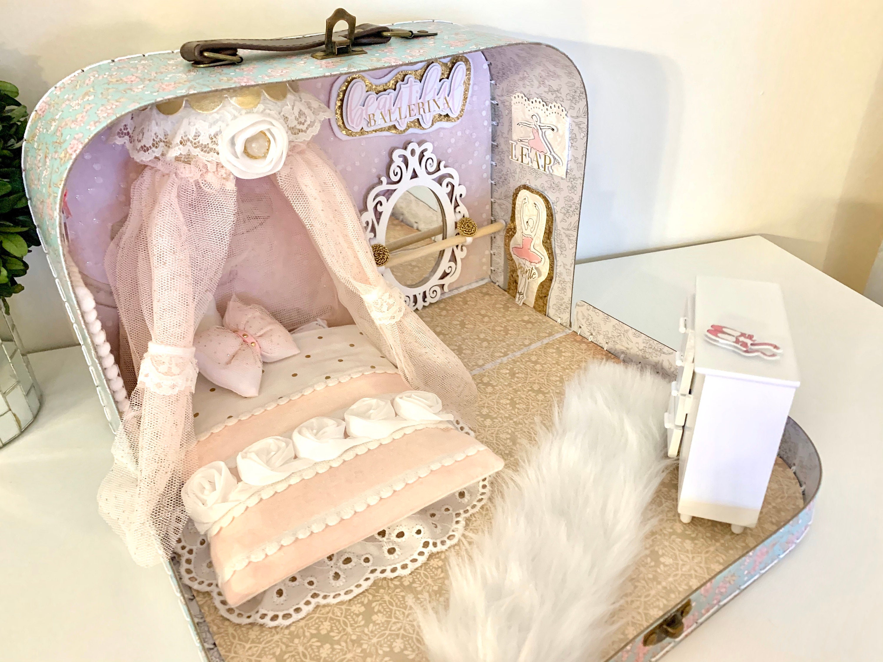 Travel Dollhouse, Dollhouse, Suitcase Dollhouse Dollhouse Miniatures ...