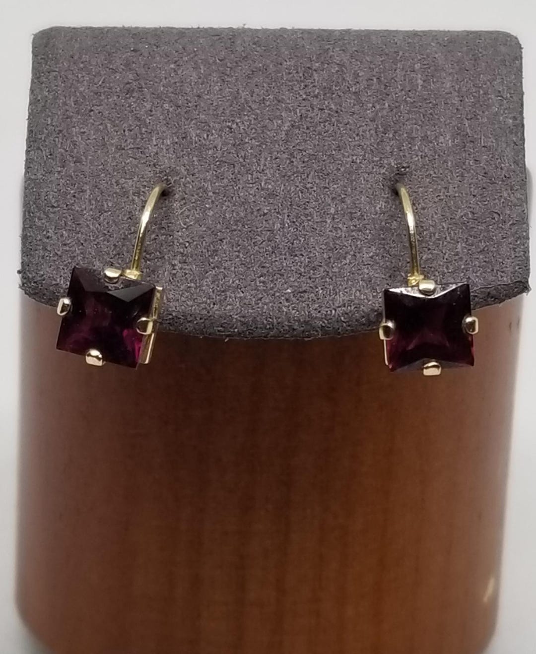 Z2189 Vintage 14K Yellow Gold Rhodolite Garnet Stud Earrings. - Etsy