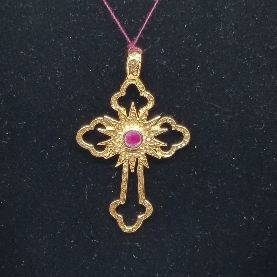 Z1896 Vintage 18K Yellow Gold Ruby Cross Pendant. - Etsy