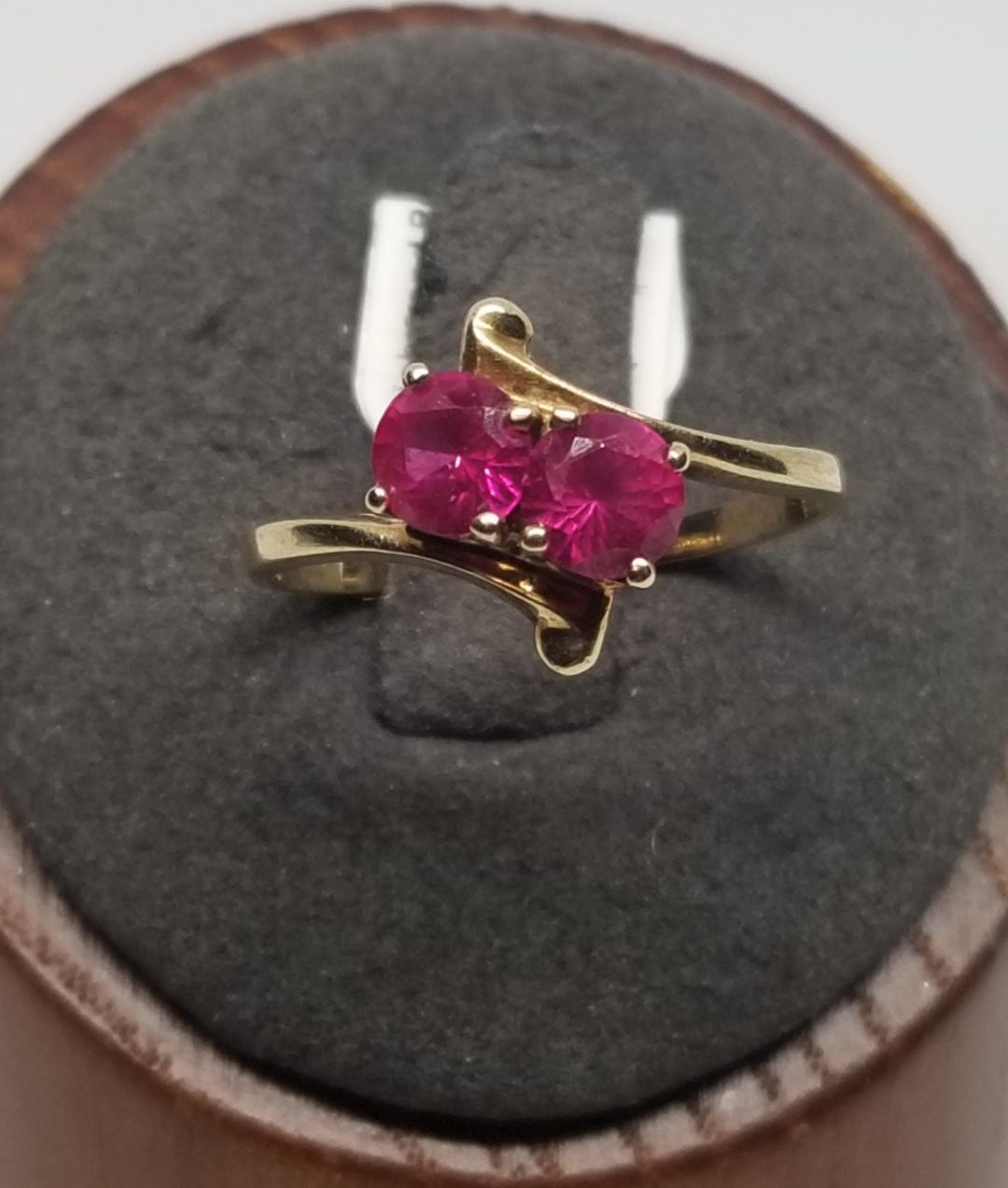Z2458 Vintage 10K Yellow Gold With Created Rubies Ring, Size 8.25. - Etsy