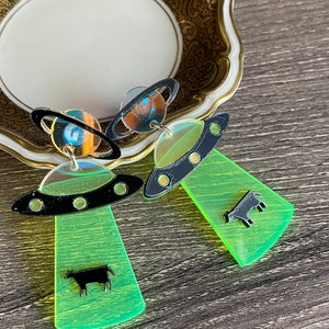 UFO Alien Abduction Dangle Earrings - Etsy