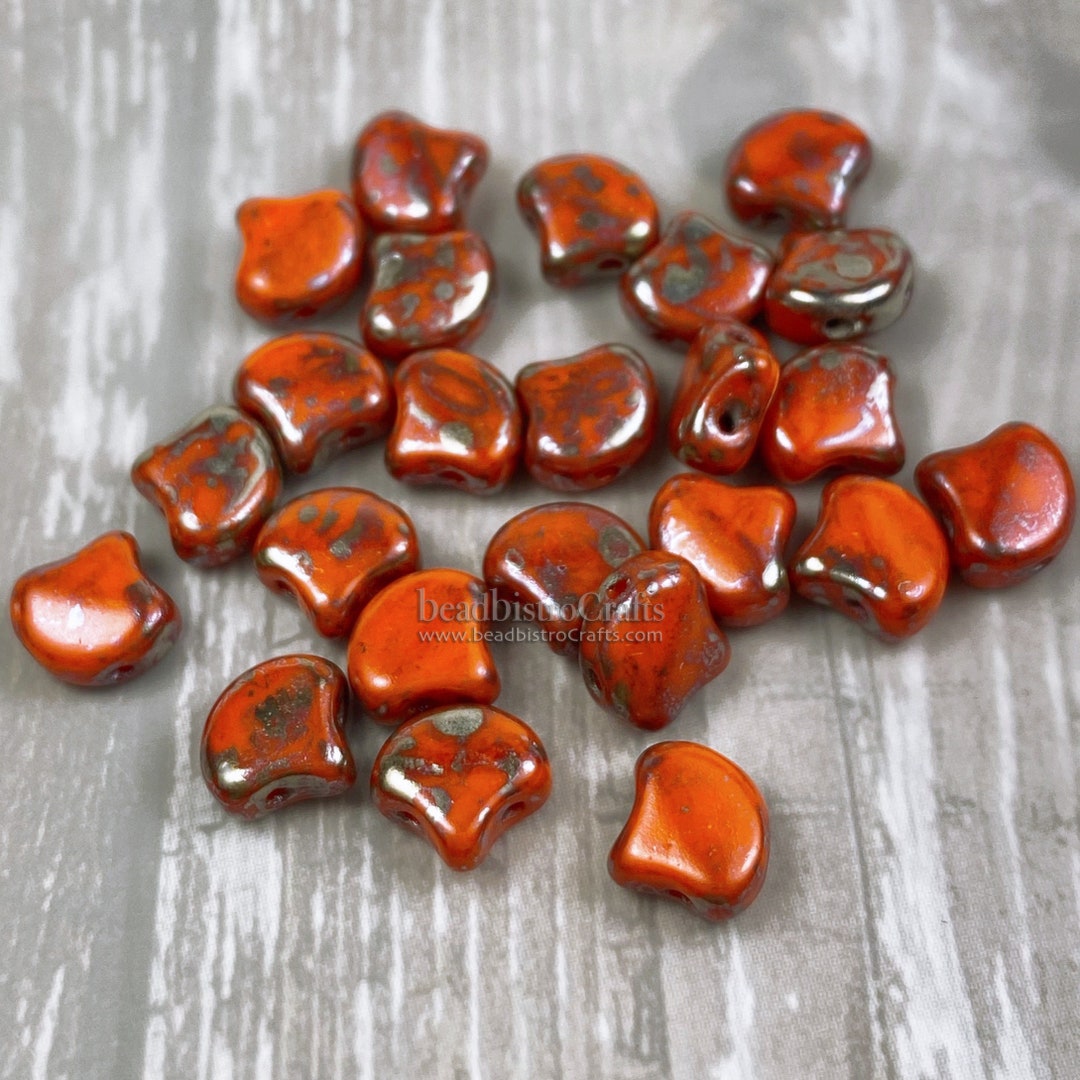 30pcs Czech 2-hole GINKO Beads - Ginko Duo - Opaque Persimmon REMBRANDT Ginko Bead - 7.5x7.5mm ...