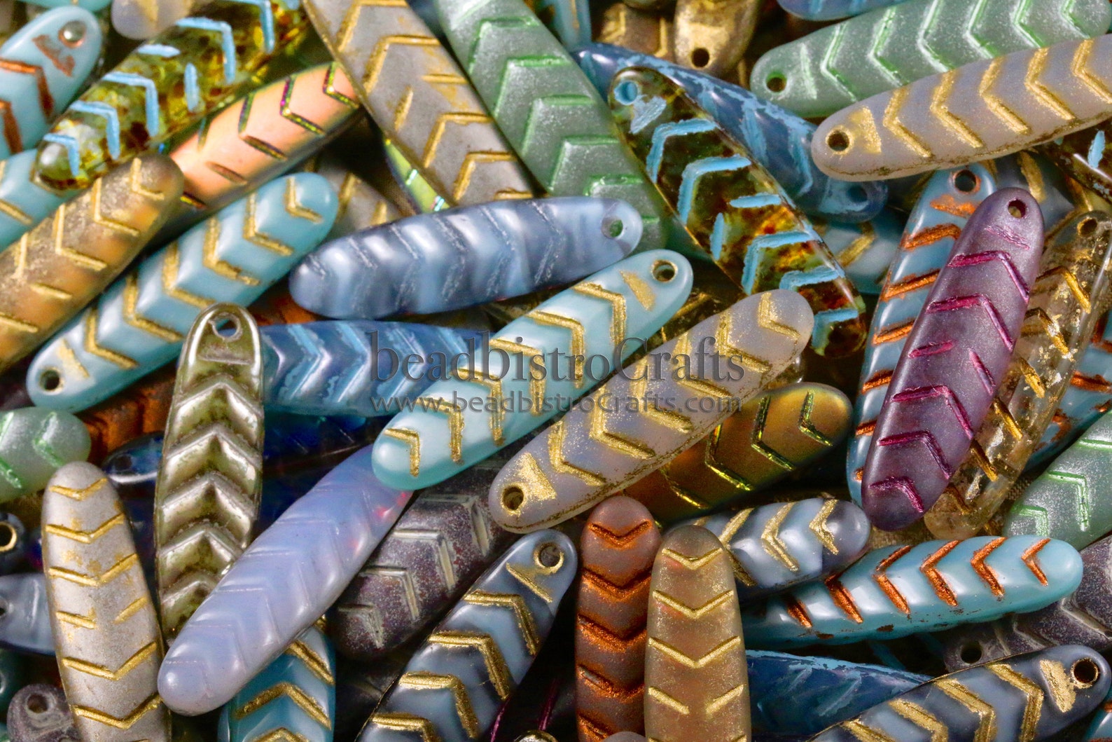 2pcs CHEVRON DAGGERS Original Czech Glass Bead FROSTED - Etsy