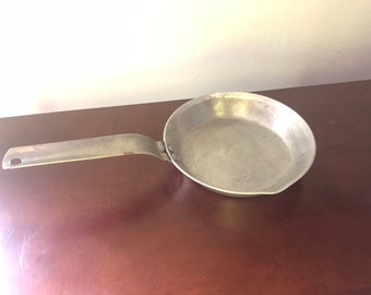 Wear-ever by Griswold Aluminum Waffle Maker With Cast Iron High Rise ...