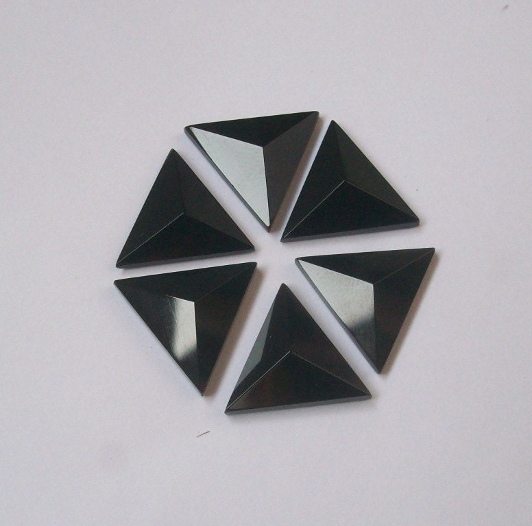 16mm Black Onyx Pyramid Triangular Cabochon Gemstone BLACK | Etsy