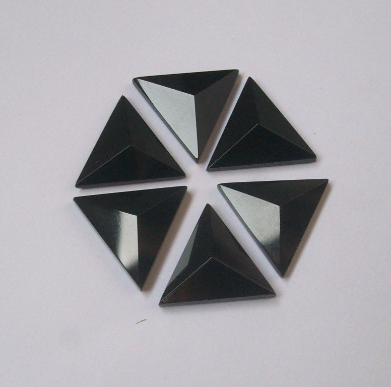 16mm Black Onyx Pyramid Triangular Cabochon Gemstone BLACK | Etsy