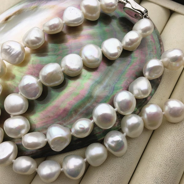 Big Pearl Necklace - Etsy