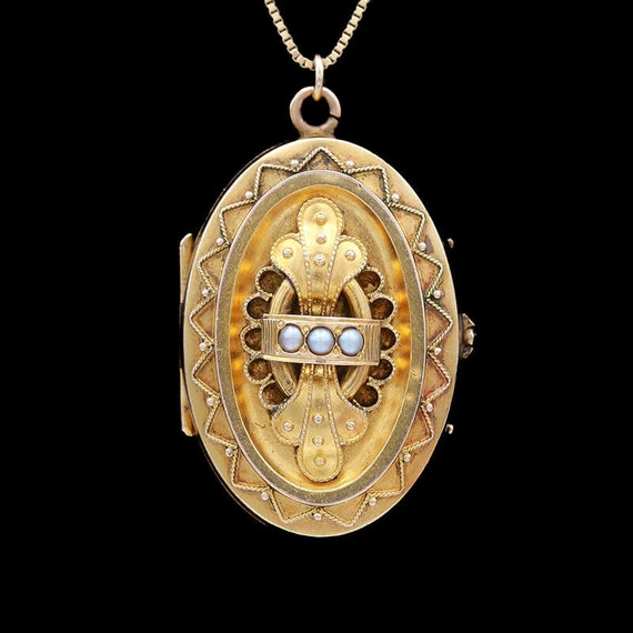 10k Yellow Gold Victorian Mourning Locket Necklace wi… - Gem