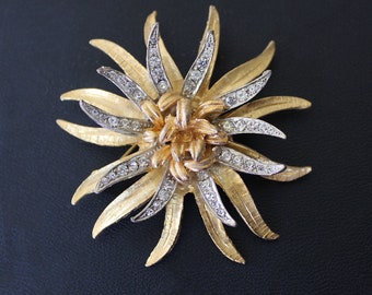 Coro Flower Pin | Etsy