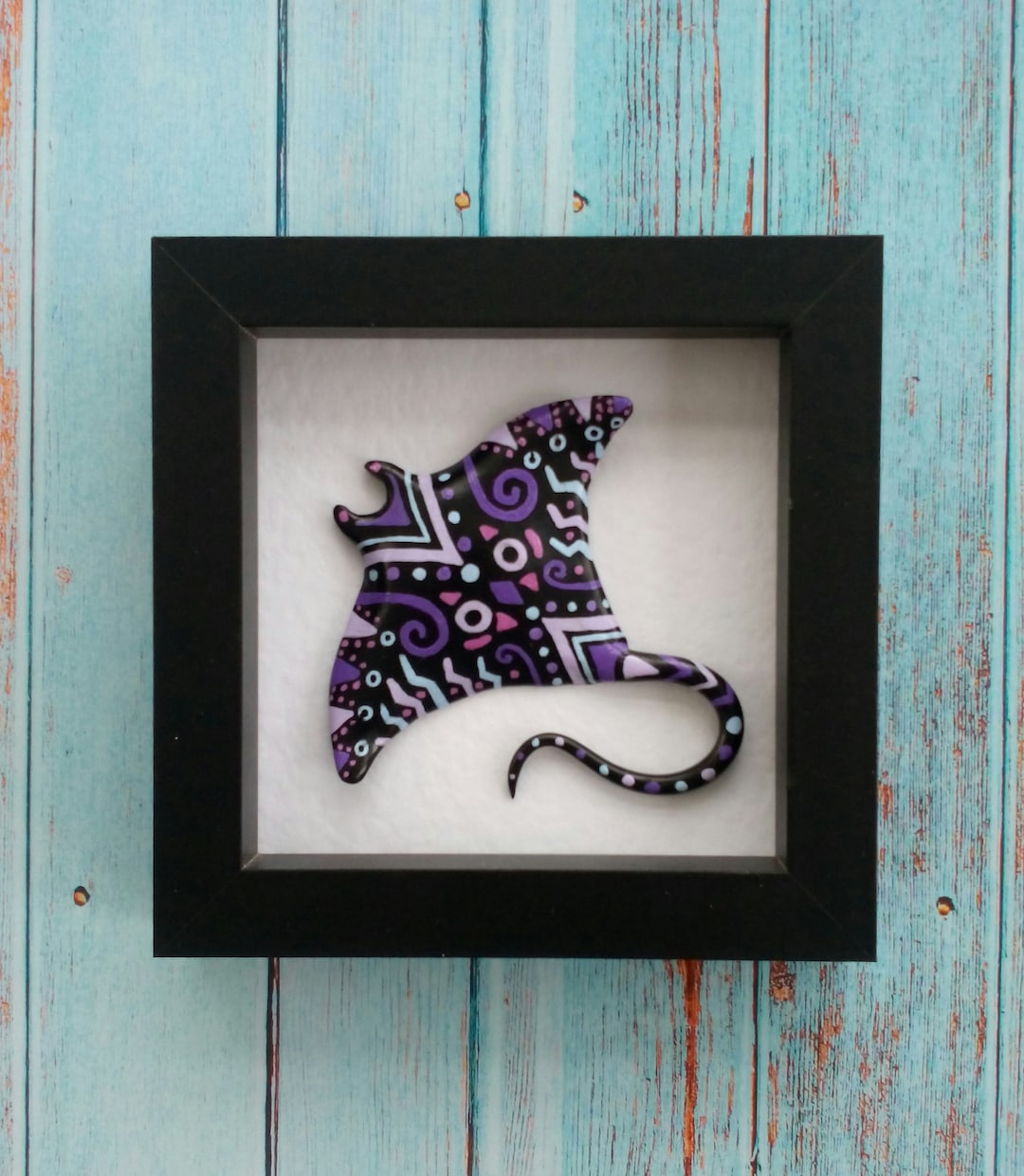 Art mural raie manta avec motif zentangle, ornement raie manta ...