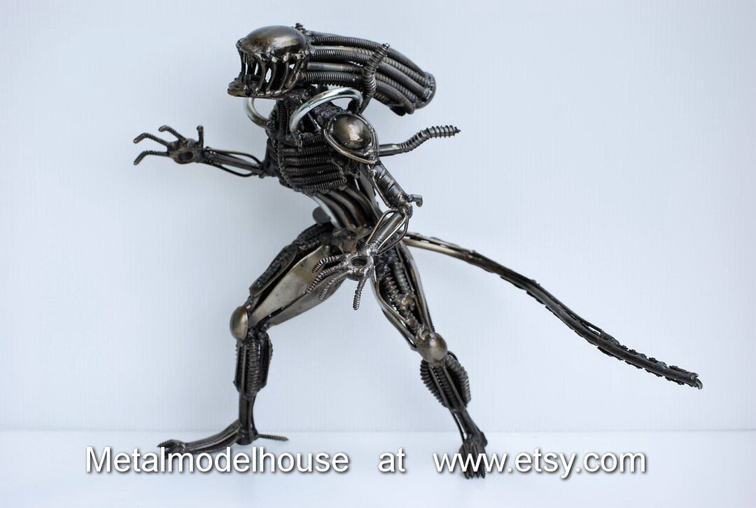 Xenomorph Scrap Metal Sculpture Monster 31 Cms High Handmade - Etsy