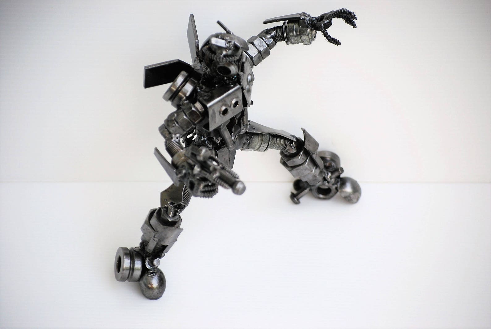 Bee Robot small C Scrap Metal Sculpture Model Recycled - Etsy