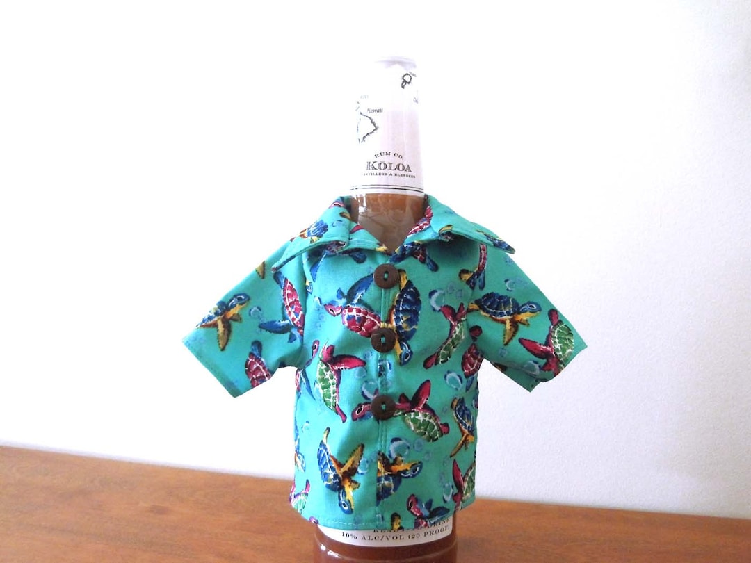 SEA TURTLES Mini Wine Bottle Shirt Cover Tossed Honu Swimming, Bubbles ...