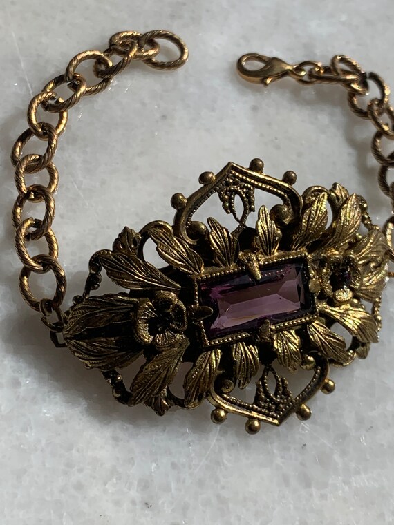 Vintage Avon Gold Tone Birth Month Flower Pendant - Gem