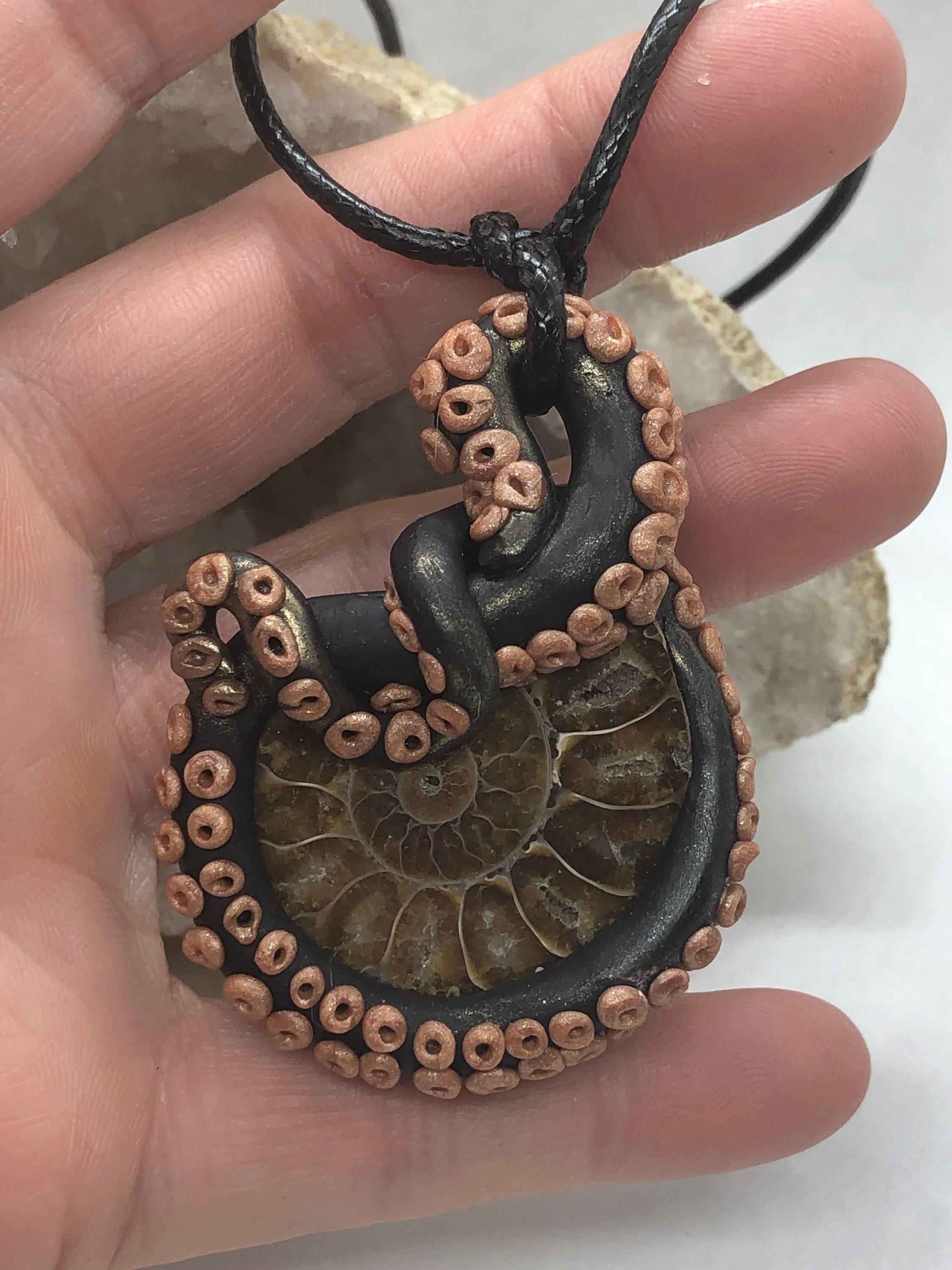 Polymer clay ammonite fossil pendant - Etsy France