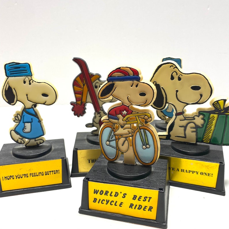 Vintage Snoopy Trophy Collection Peanuts Gang - Etsy