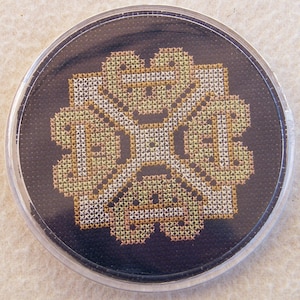 Round Celtic Knot Complete Counted Cross Stitch Coaster Kit Including 2 ...