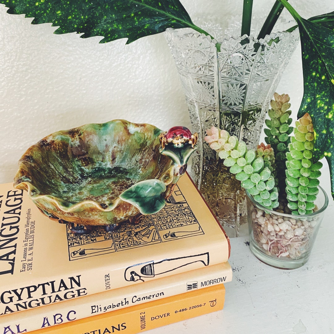 Ladybug Sitting on Leaf Pottery Art Trinket Dish - Etsy