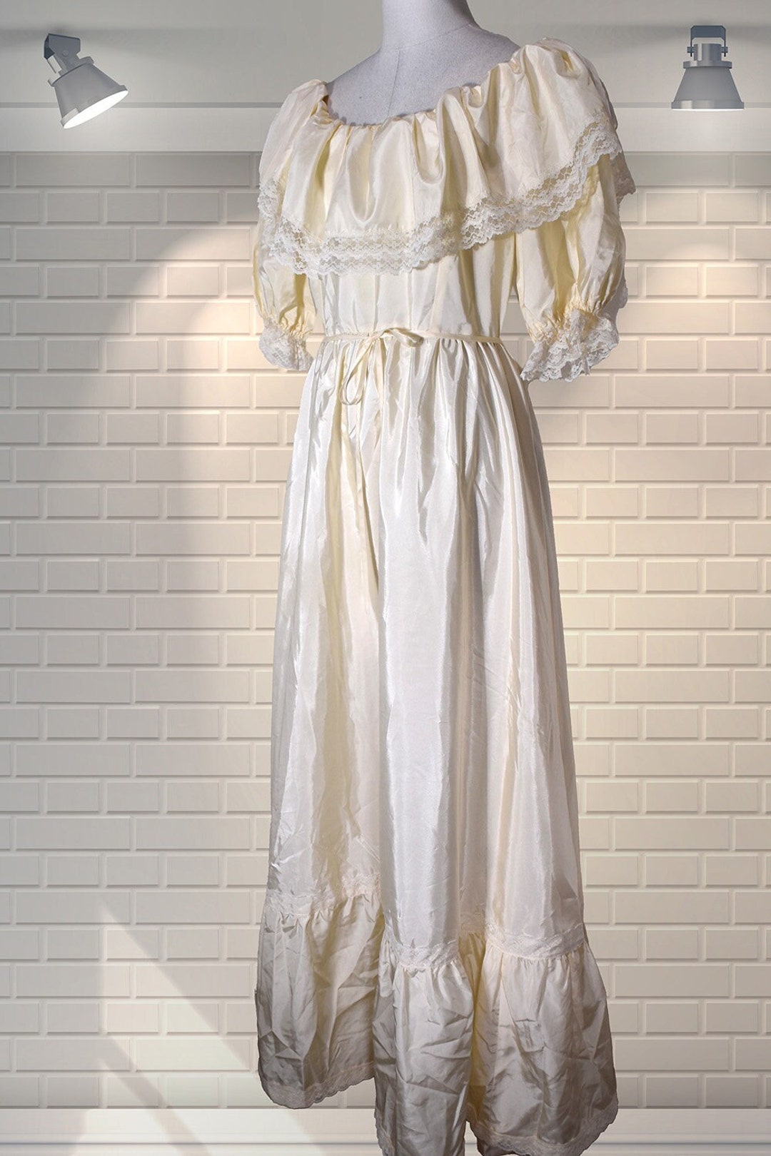 DREAMY Vintage Cream Flouncy Prairie Victorian Style Dress Cottagecore ...