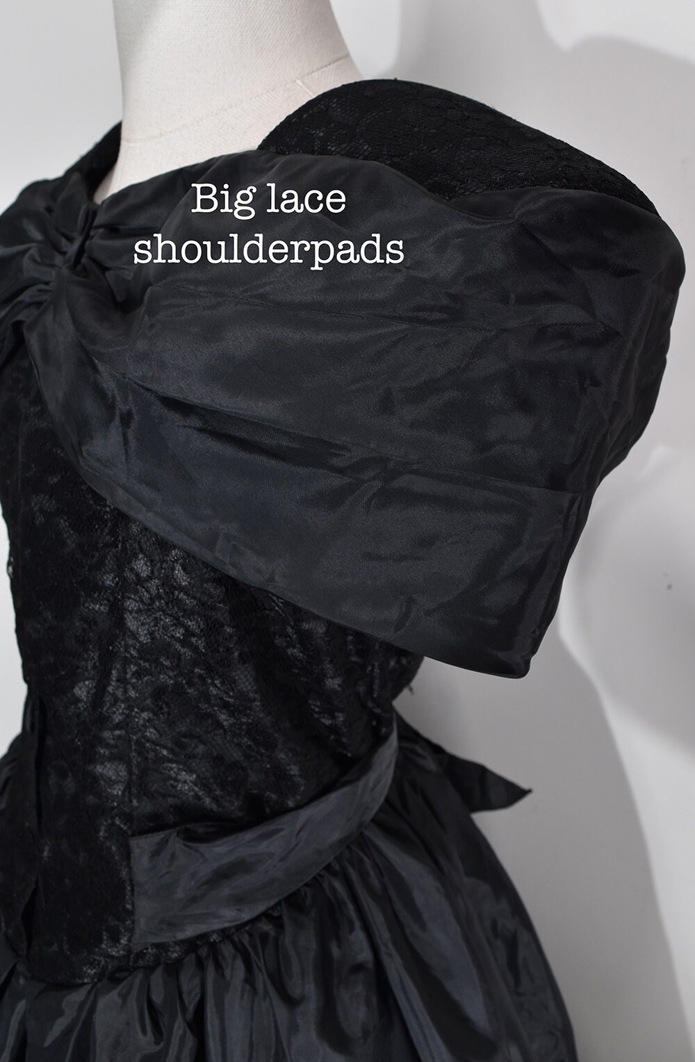 Absolutely INCREDIBLE 1980s Sash Collar, Lace & Acetate Full Skirt NEW ...