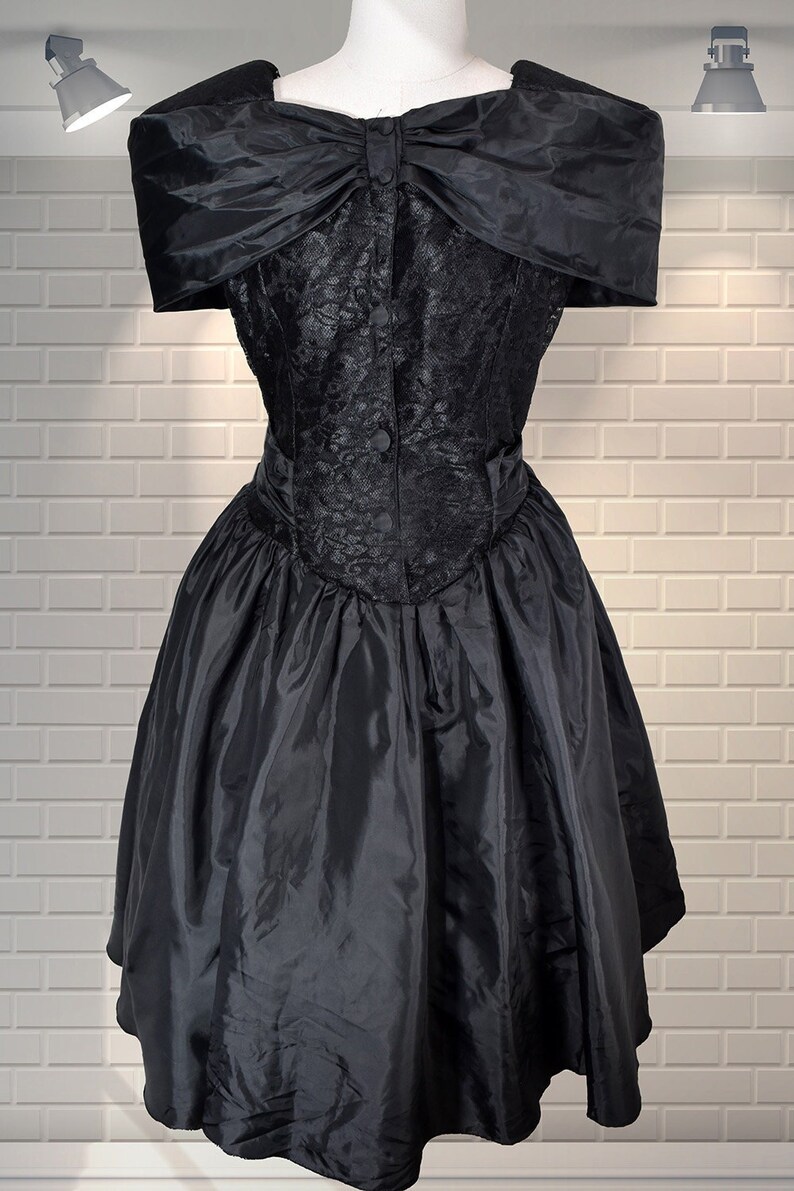 Absolutely INCREDIBLE 1980s Sash Collar Lace & Acetate Full - Etsy