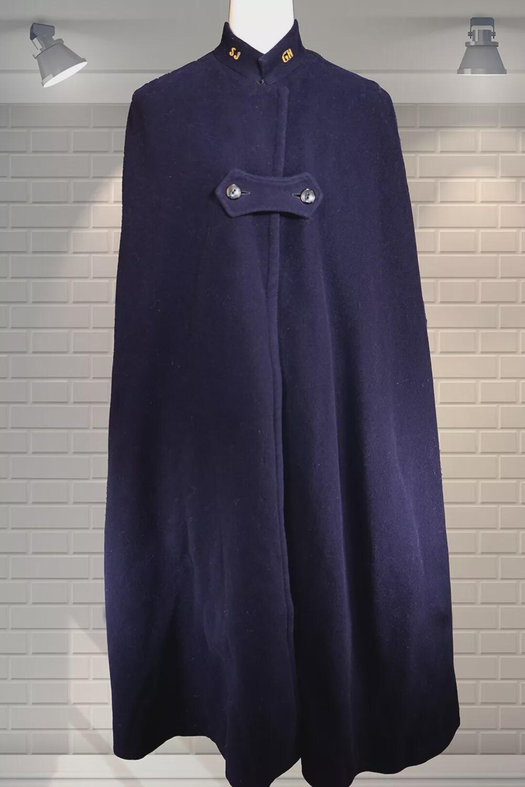 Wonderful Full Length Vintage 1940s Wool Nurses Cape - LAC MAC ...