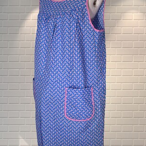 Vintage 1980s Does the 1940s Sweetie Wrapper Print Apron Housecoat ...