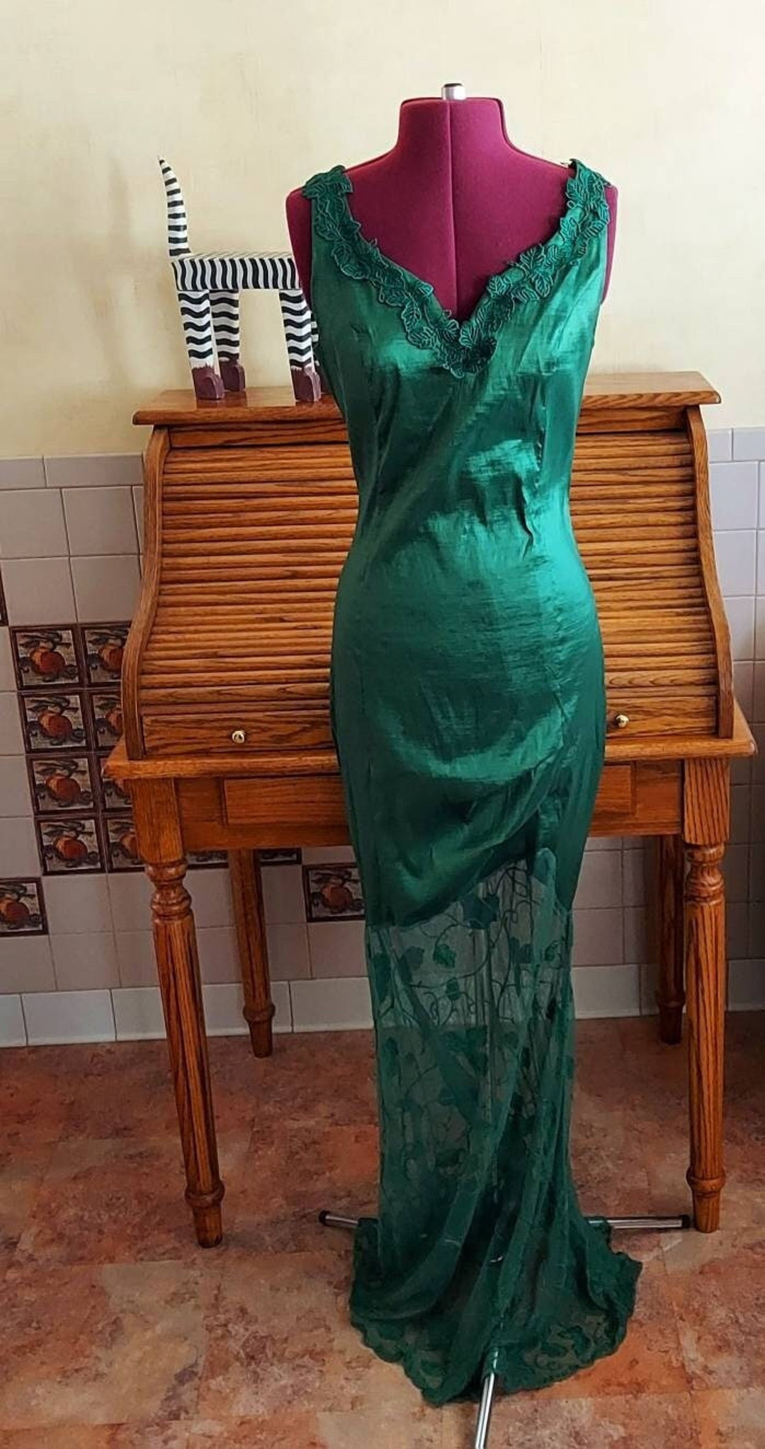 Green Ivy Mermaid Gown Size S/M Sweetheart Bodice, Fish Tail, Leafy ...