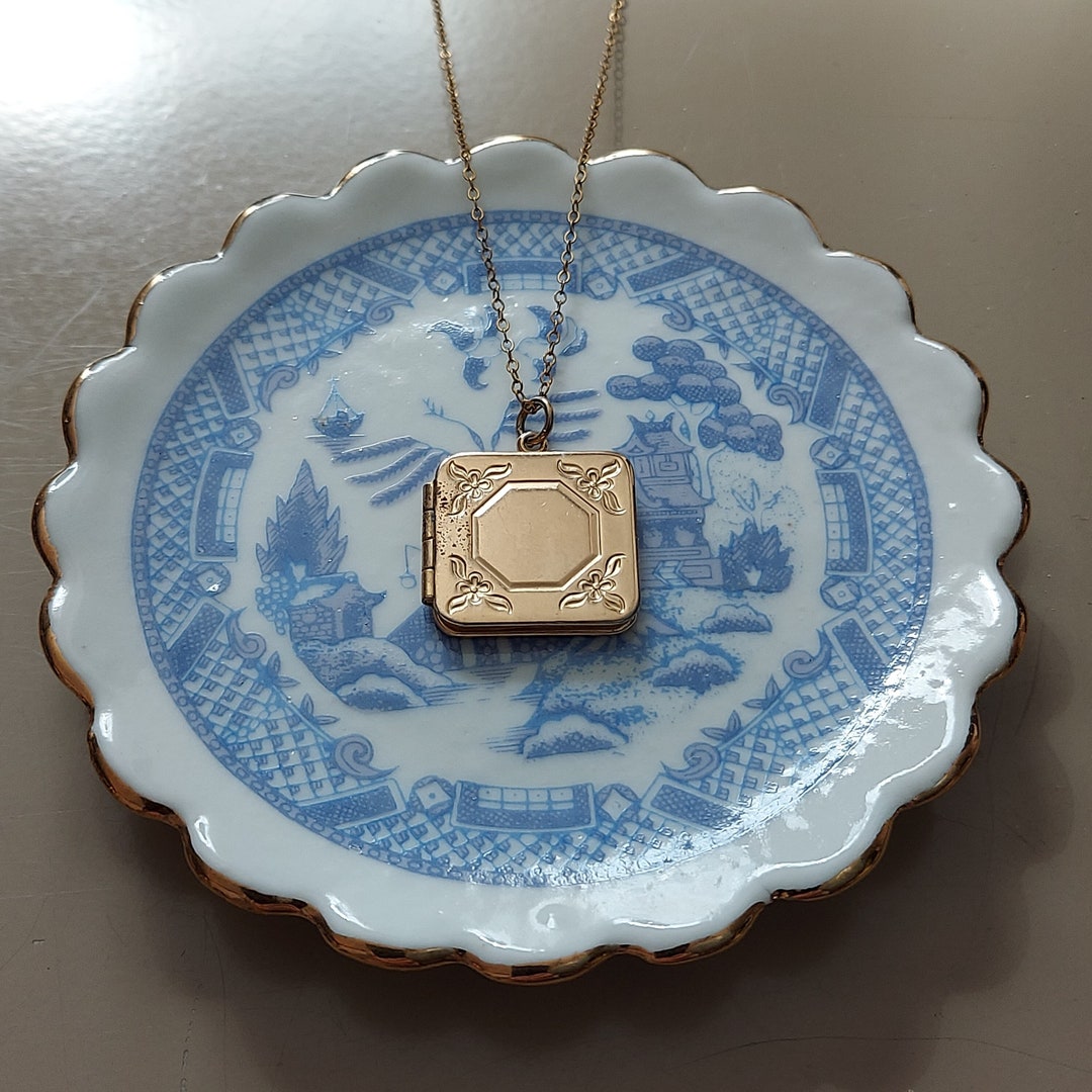 Vintage Square Locket .75 | Etched 4-corner Design | Quaint Classic ...