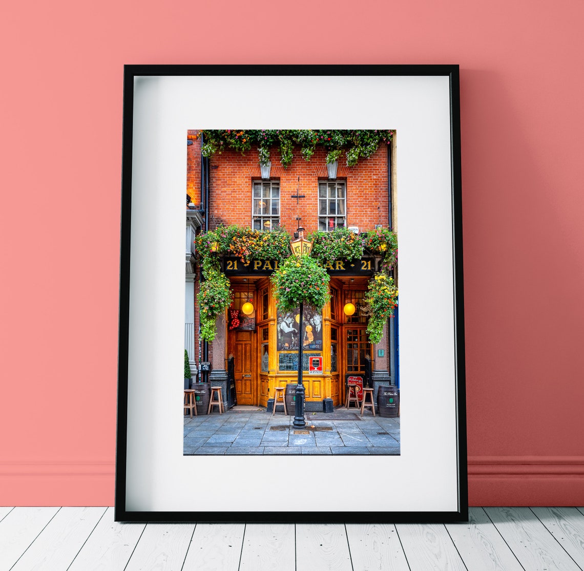 The Palace Bar, Dublin's Iconic Pub, Print, Irish Scene - Etsy