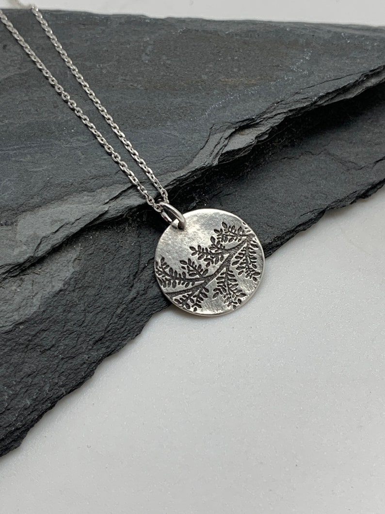 Tiny Modern Floral Circle Silver Necklace Round Silver Leaf Pendant ...